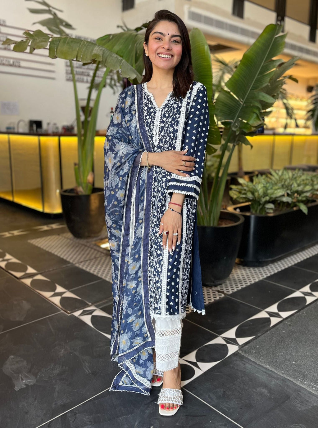 Mulmul Cotton Moira Navy Kurta With Mulmul Cotton Floral Ladder slim W